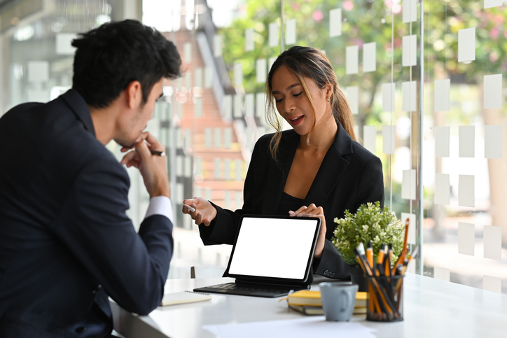 How to Build a Client Service Model as a Financial Advisor