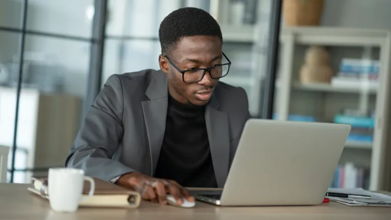 A Guide to Financial Advisor Development Programs