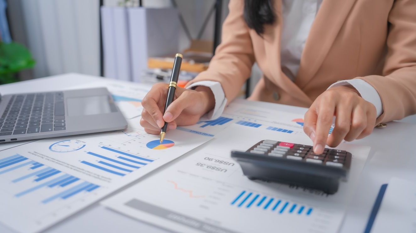 How to Use and Calculate the Expanded Accounting Equation