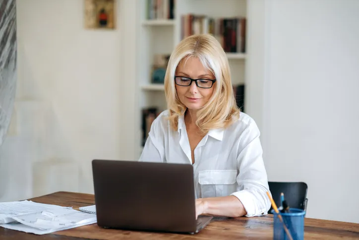 What Are Inverse/Short Gold ETFs? Types and Examples