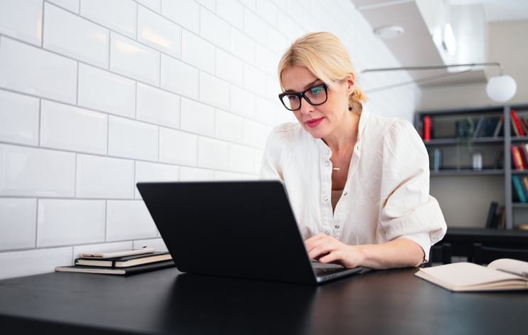 What Are Inverse/Short Gold ETFs? Types and Examples